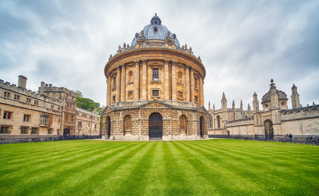 The view of Radcliffe Camera in the center of Radcliffe Square. — The ...